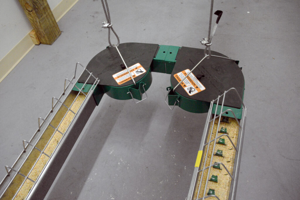 Narrow Loop Chain Feeder | VAL-CO